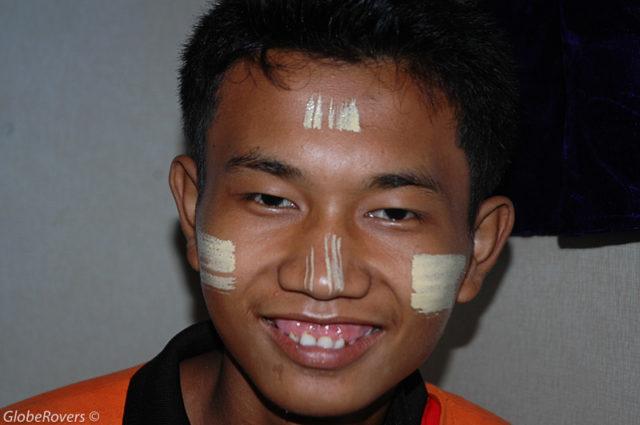 Thanaka - The Painted Faces of Myanmar (Burma) - GlobeRovers